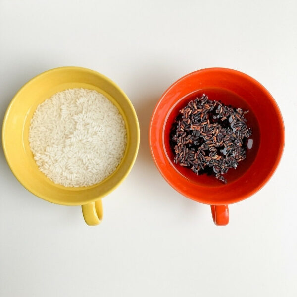 Comment cuisiner le riz gluant noir (kao niew dam ข้าวเหนียวดำ ou Thai ...